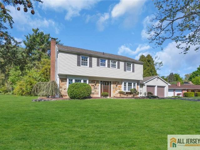 11 Midsummer Drive