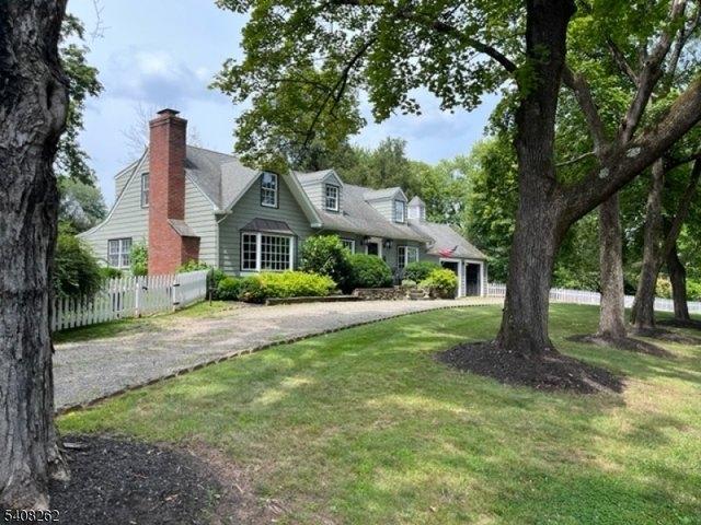 11 Miller Ave, Tewksbury Township, NJ 08858
