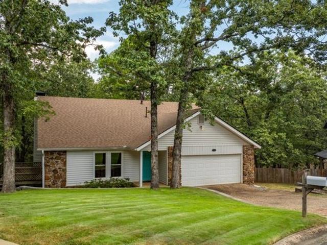 11 Millstone Cv, Maumelle, AR 72113