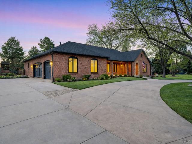 11 Mockingbird Lane