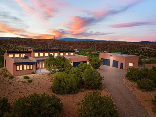 11 Mountain View Rd, Placitas, NM 87043