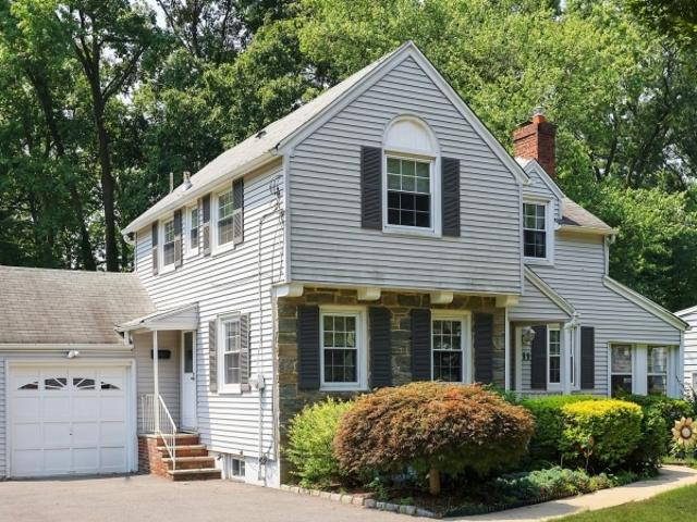 11 Munsee Dr