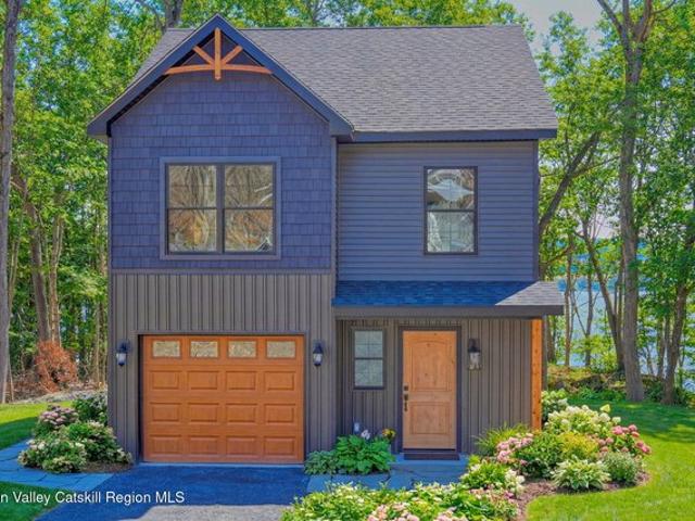 11 Mueller Rd, Saugerties, NY 12477