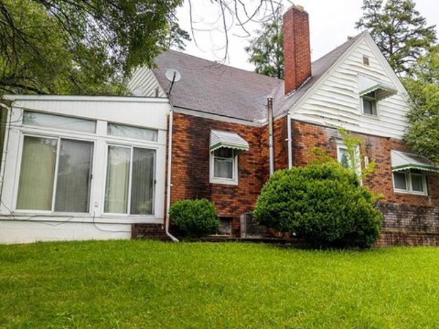 11 Mullens Ter, Chapmanville, WV 25508