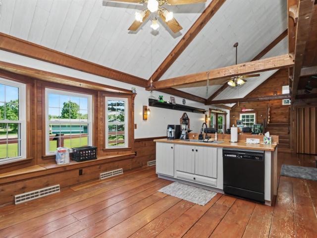 11 N Countryside Drive