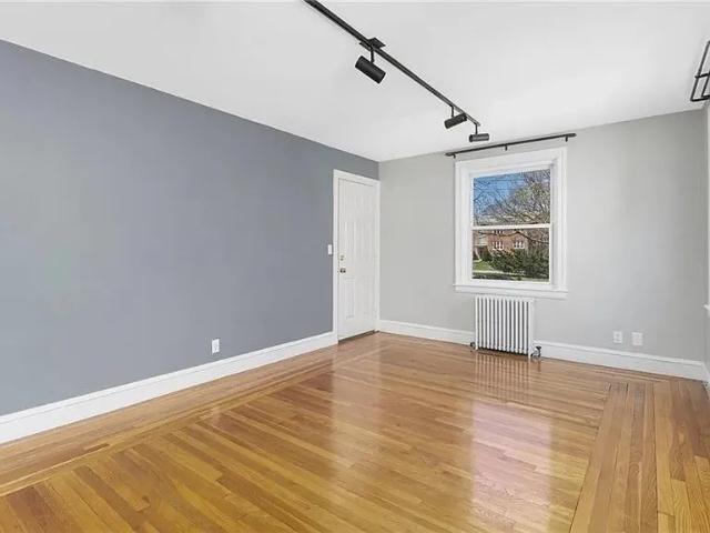 11 North Avenue 1