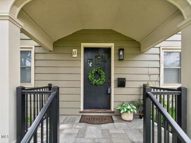 11 Norwood Avenue