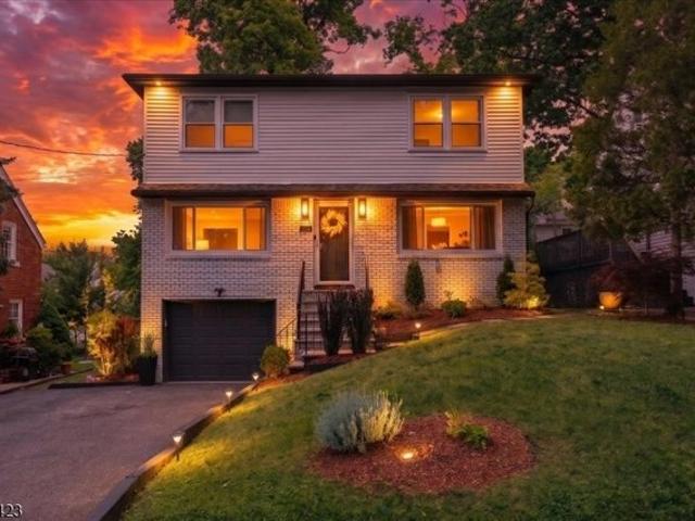 11 Nottingham Rd, West Orange, NJ 07052