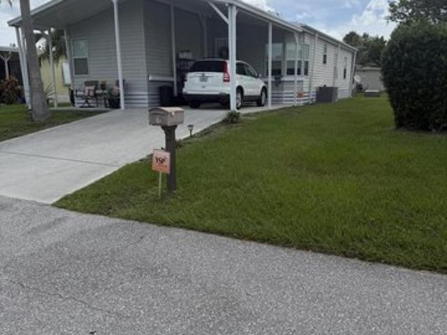 11 Nuevo Leon Rd, Port Saint Lucie, FL 34952