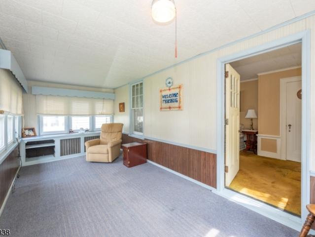 11 Oak Grove Rd