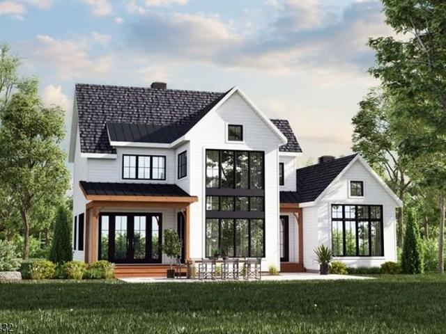 11 Oak Ridge Rd, Montague, NJ 07827