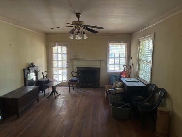 11 Oakdale Place
