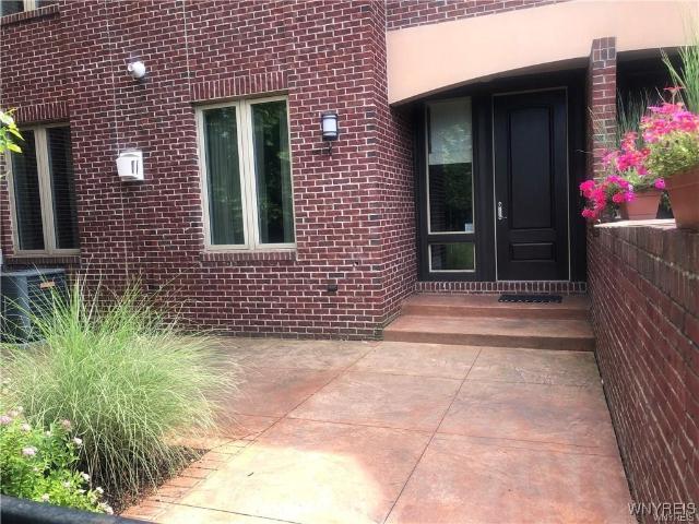 11 Ojibwa Cir, Buffalo, NY 14202 | MLS #B1660