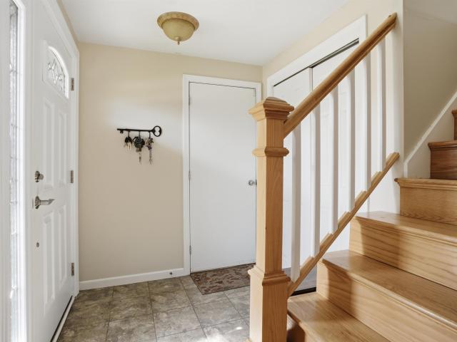 11 Olympia Cir, Nashua, NH 03062 | MLS #5083 | Compass