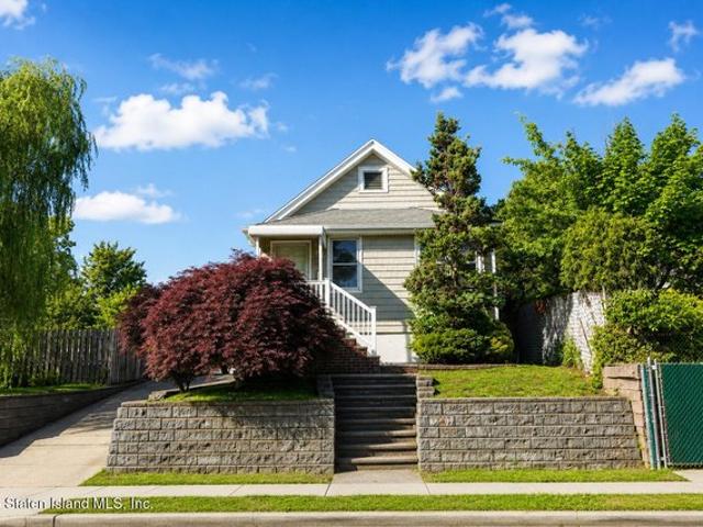 11 Osborn Ave, Staten Island, NY 10308