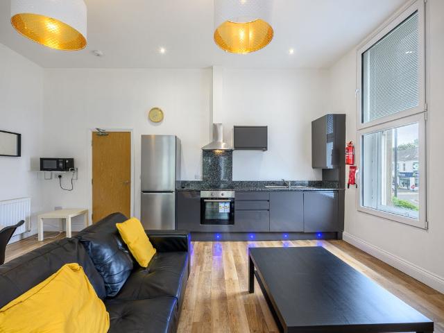 11 Osborne Terrace, Jesmond, Newcastle Upon Tyne NE2, 2 bed flat to rent, £1,425 pcm | PrimeLocation