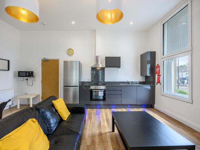 11 Osborne Terrace, Newcastle upon. 2 bed apartment to rent £1,425 pcm £329 pw