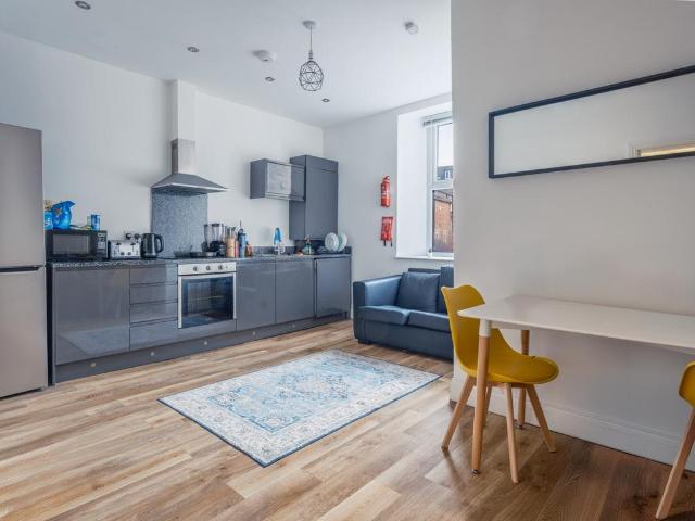 11 Osborne Terrace, Tyne and Wear NE2 2 bed flat to rent £1,517 pcm £350 pw