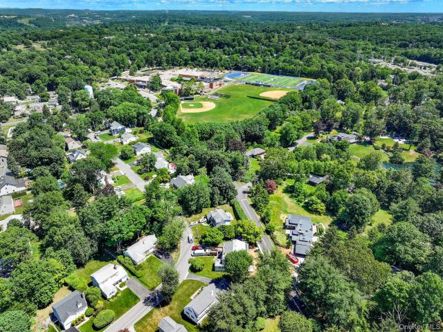 11 Overlook Road