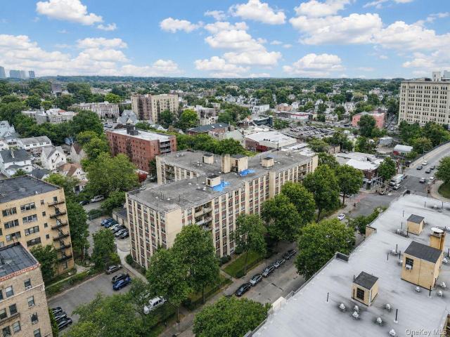 11 Park Avenue 4M