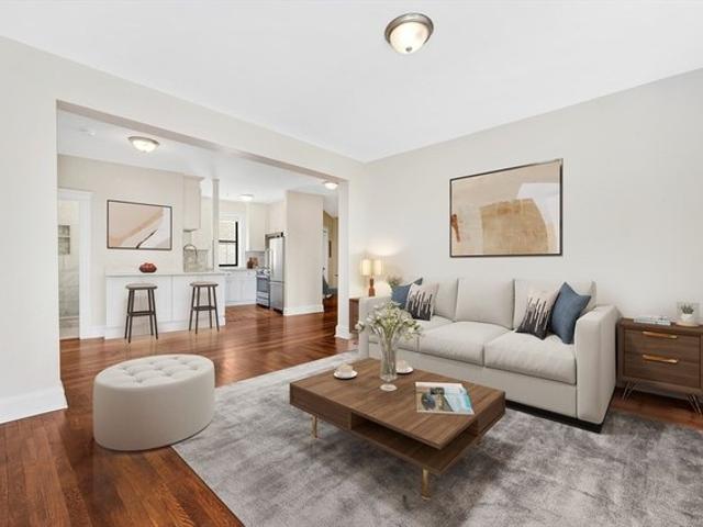 11 Park Dr Unit 11 22, Boston, MA 02215