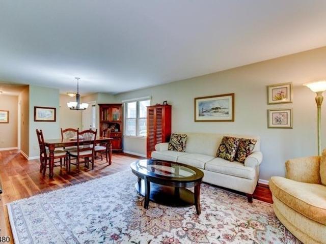 11 Park Edge, Berkeley Heights Twp, NJ 07922