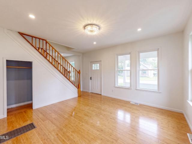 11 Parkis Street