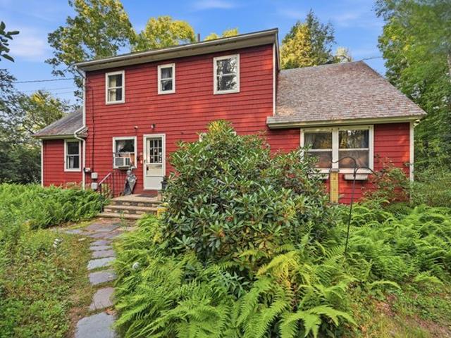 11 Parsons Ln, Sanford, ME 04083