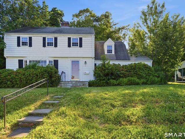 11 Paxton Rd, West Hartford, CT 06107