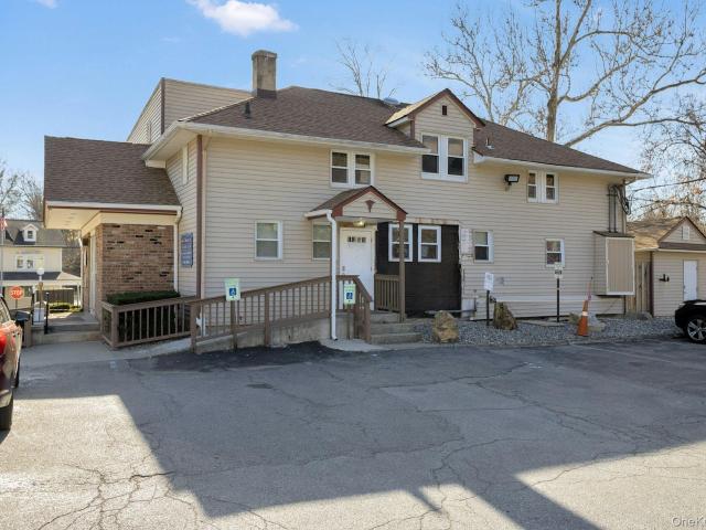 11 Peekskill Hollow Road