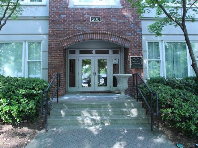 11 Perimeter Center E 2304