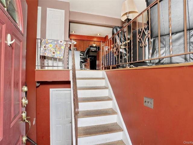 11 Phyllis Drive