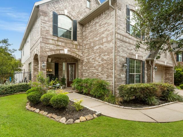 11 Pintuck Place
