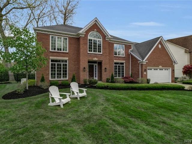 11 Pine Ct, Williamsville, NY 14221
