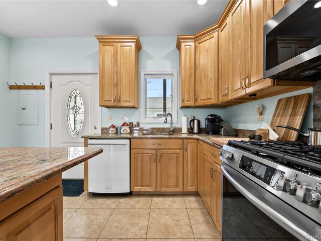 11 Pine Lane A