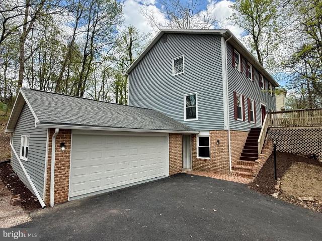 11 Pine Tree Drive