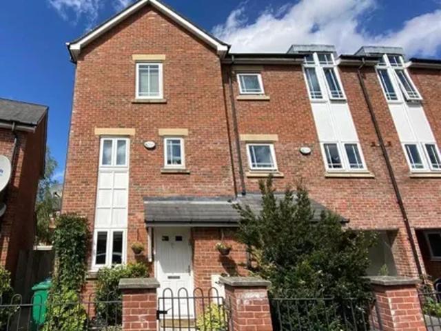 11 Pickering Street, Manchester, M15 5LQ, United Kingdom | 4 bed townhouse for rent #140397731 | Rentberry