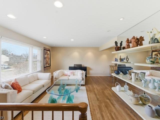 11 Pilgrim Way