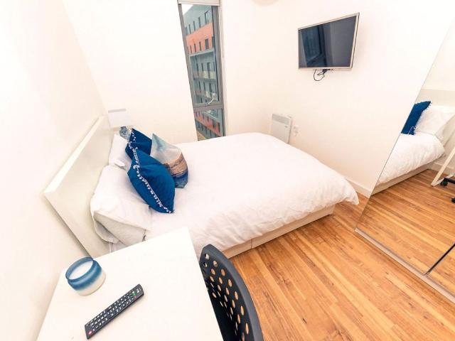 11 Plaza Boulevard, Liverpool L8, 2 bed flat to rent, £1,050 pcm | PrimeLocation