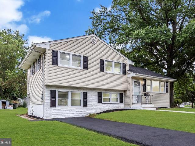 11 Pleasant Valley Drive