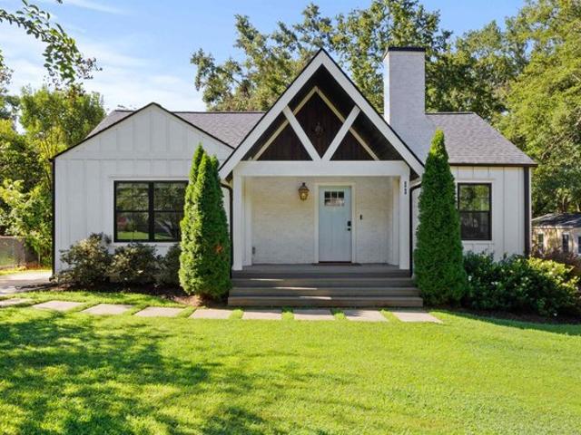 11 Pleasant Ridge Ave, Greenville, SC 29605