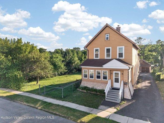 11 Pulver Ave, Ravena, NY 12143