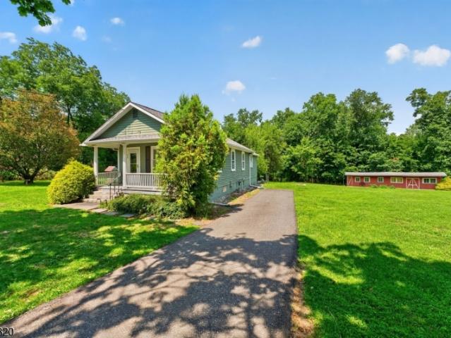 11 Pulaski Rd