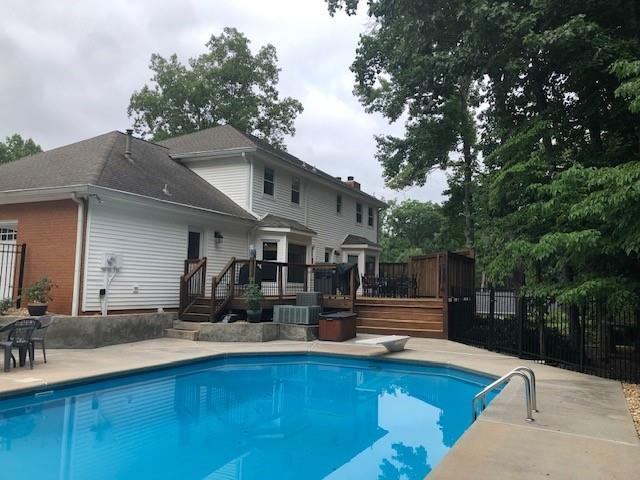 11 Queen Anne Drive SE