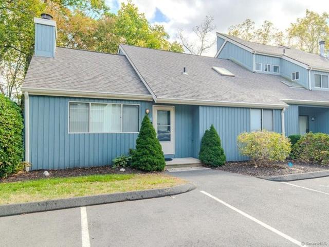 11 Red Oak Cir Unit 11, Shelton, CT 06484