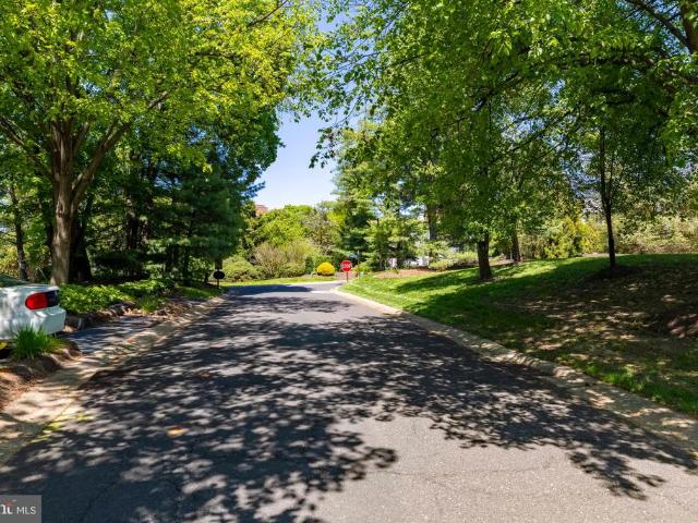 11 Red Oak Drive