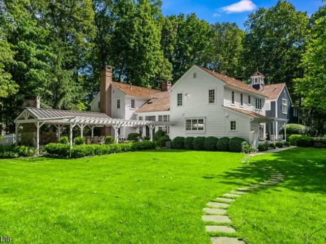 11 Red Oak Row