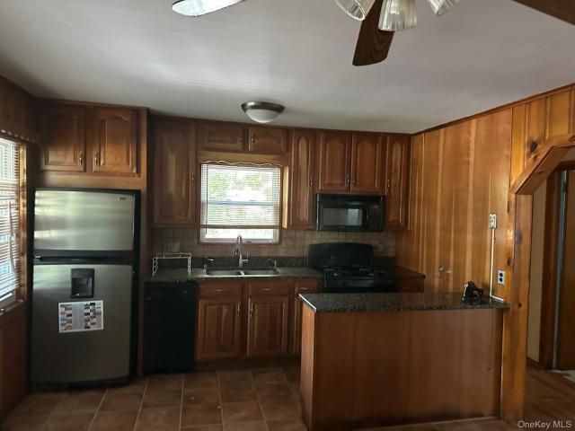 11 Richards Avenue