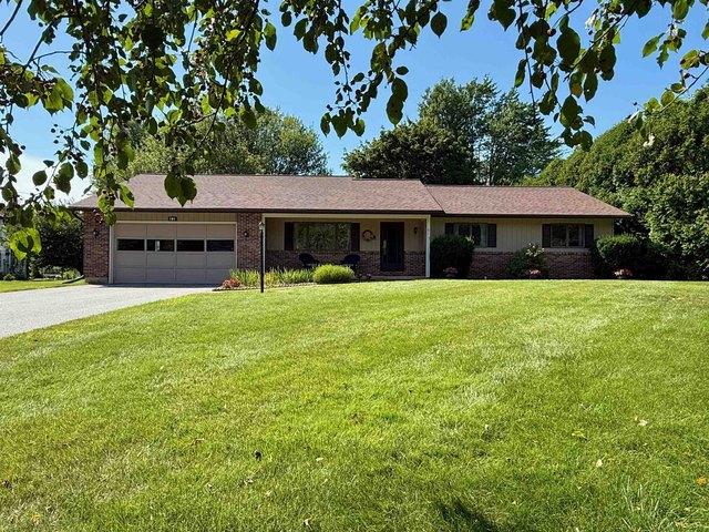 11 Rivendell Dr, Essex Junction, VT 05452