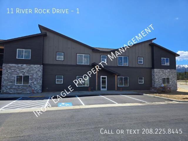 11 River Rock Drive 1, 2 beds, 2 full baths